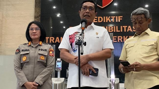 Bareskrim Polri Tetapkan 4 Tersangka Kasus Pemalsuan Dokumen Pagar Laut Tangerang - Nusa Warta